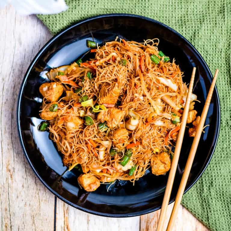 Pancit Bihon Recipe (Delicious Filipino Noodles!)